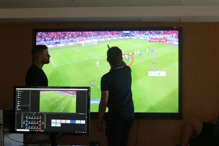 ¿EN QUÉ SE FIJAN LOS OJEADORES DE FÚTBOL?