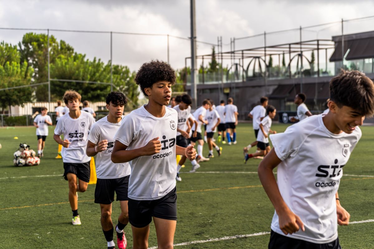 KEY TIPS FOR LOOKING AFTER THE HEALTH OF AN ELITE FOOTBALLER