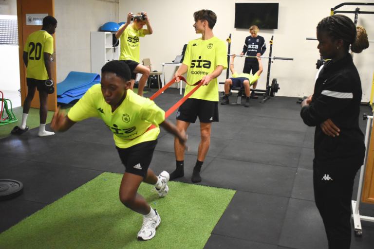 10 best strength exercises for soccer players and their effectiveness ...