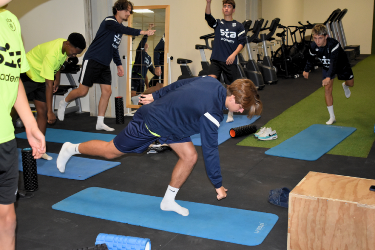 10 best strength exercises for soccer players and their effectiveness ...