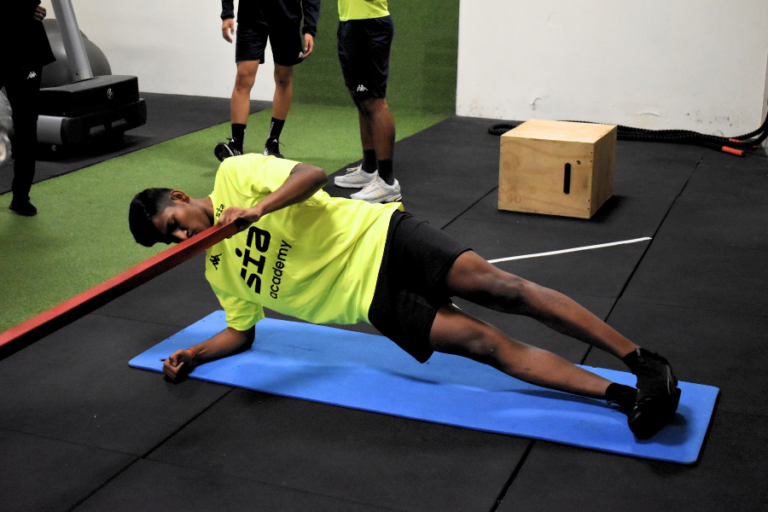 10 best strength exercises for soccer players and their effectiveness ...