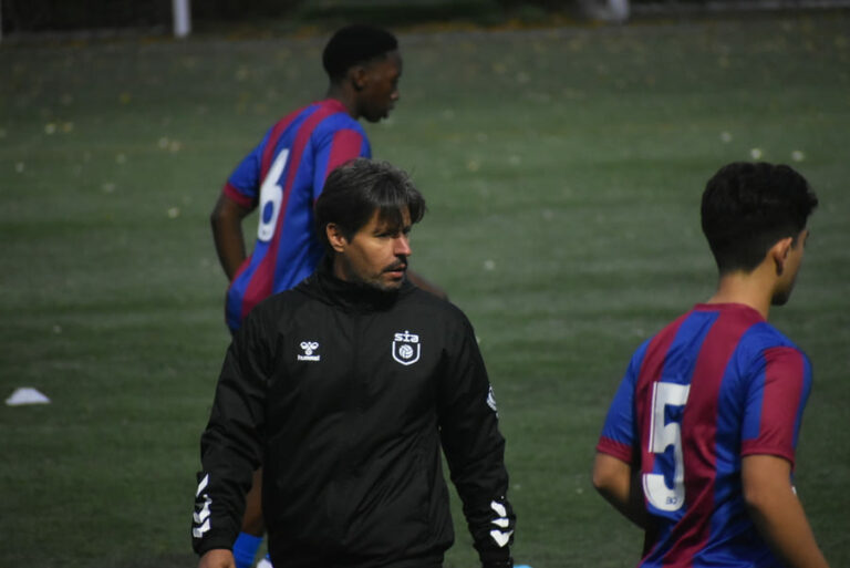 Positive communication as a tactical advantage in football: how tone of ...