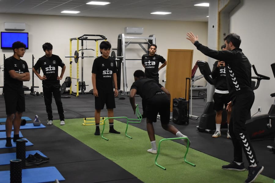 Top 6 physical factors that differentiate an elite football player